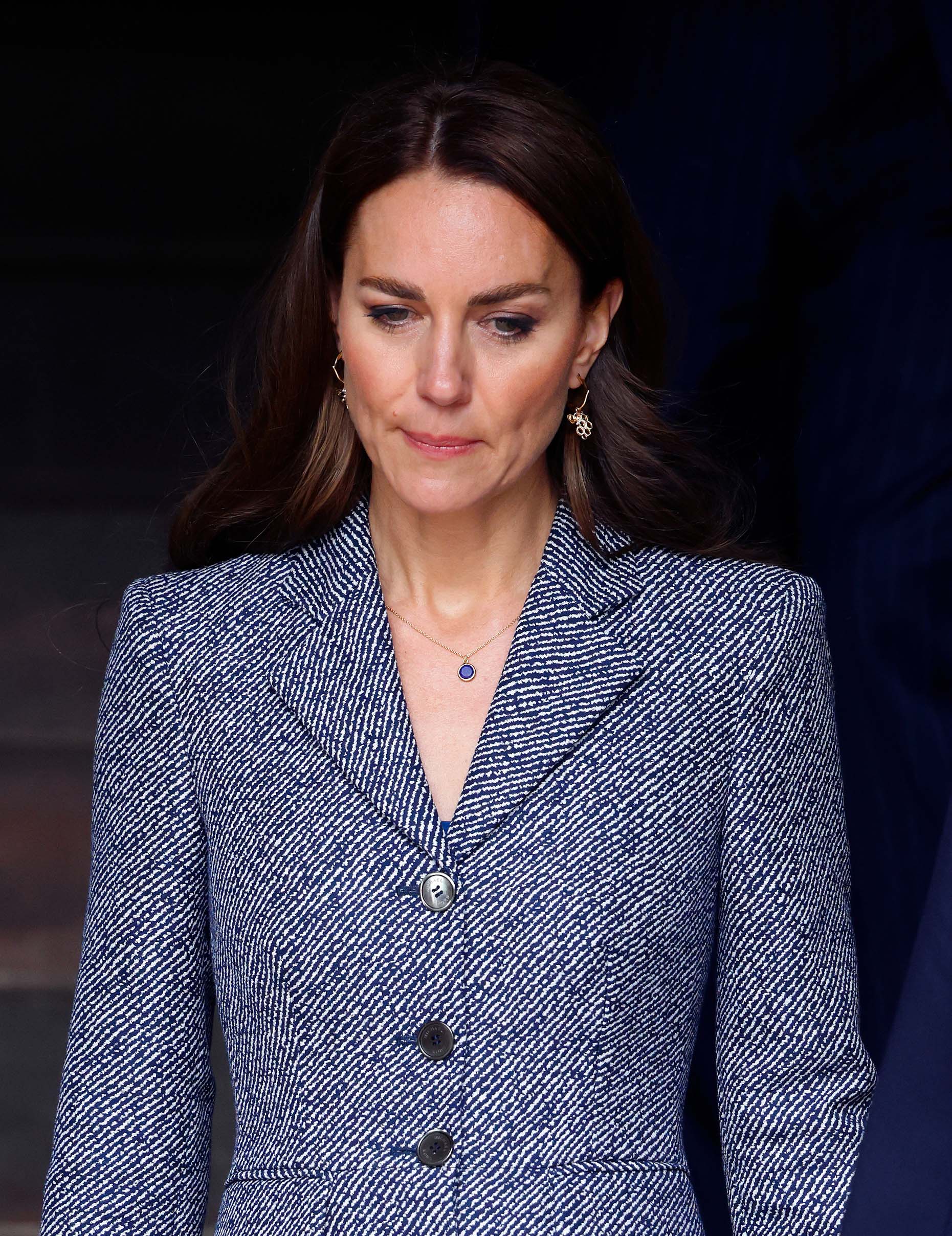 Before divorcing William in 2007, Kate Middleton learned about the ...