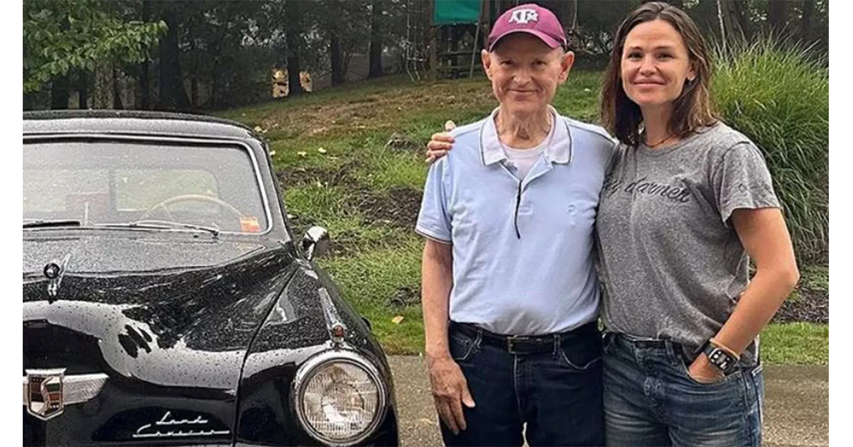 William Garner, the 85-year-old father of Jennifer Garner, passed away ...