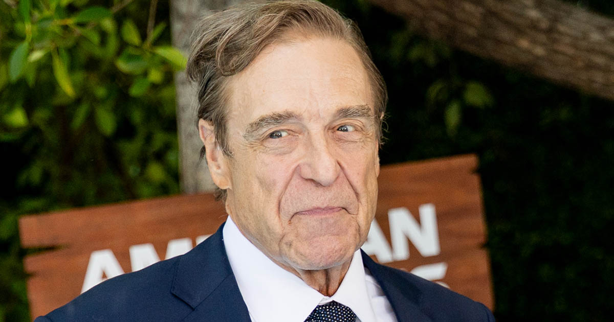 Fans worry about John Goodman's health as he flaunts his 200-pound ...